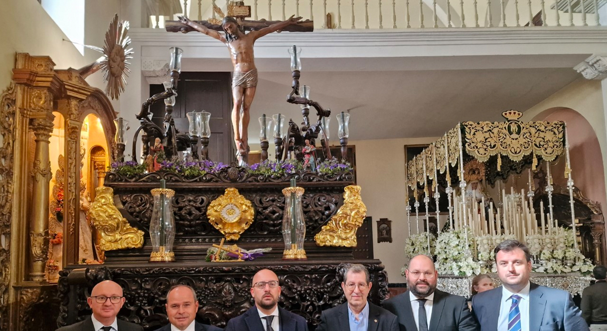 #ElPuerto de Santa María - Ofrenda floral a la Hermandad del Santísimo ...